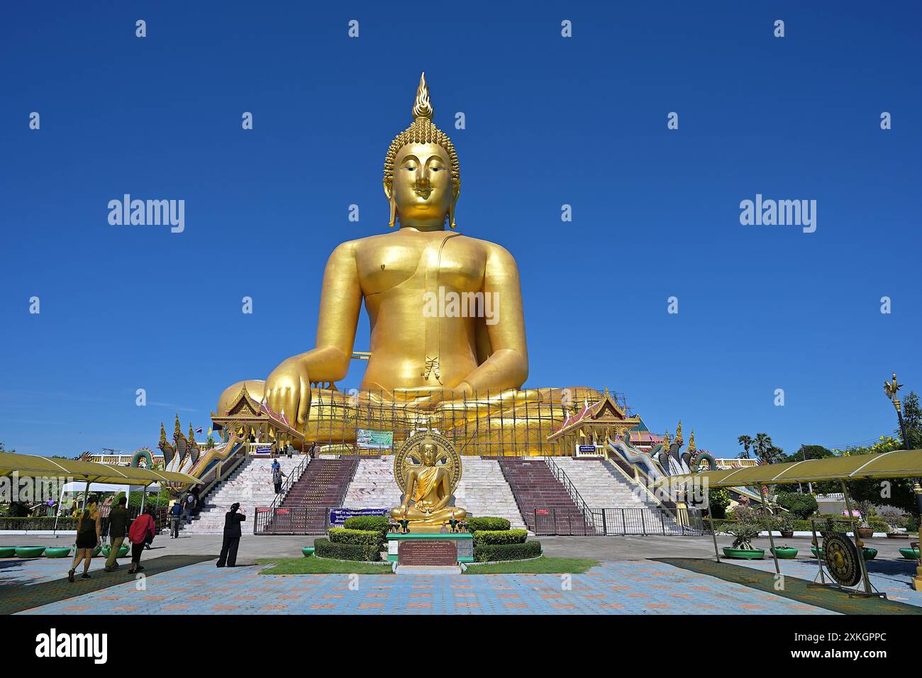 Completed in 2008, the Phra Buddha Maha Nawamin image at Wat Muang ...
