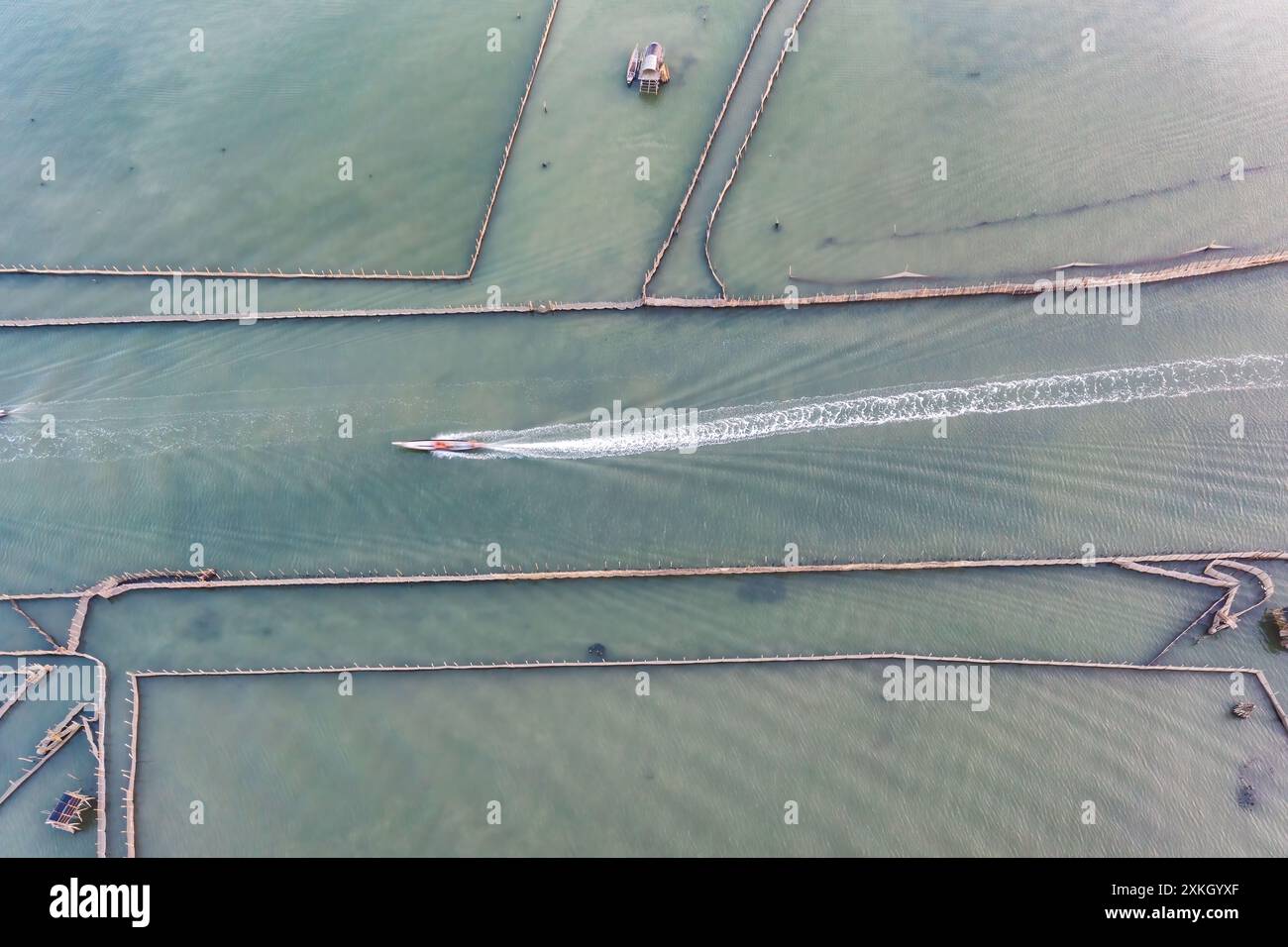Chuon Lagoon, Hue belongs to the largest lagoon system in Vietnam ...