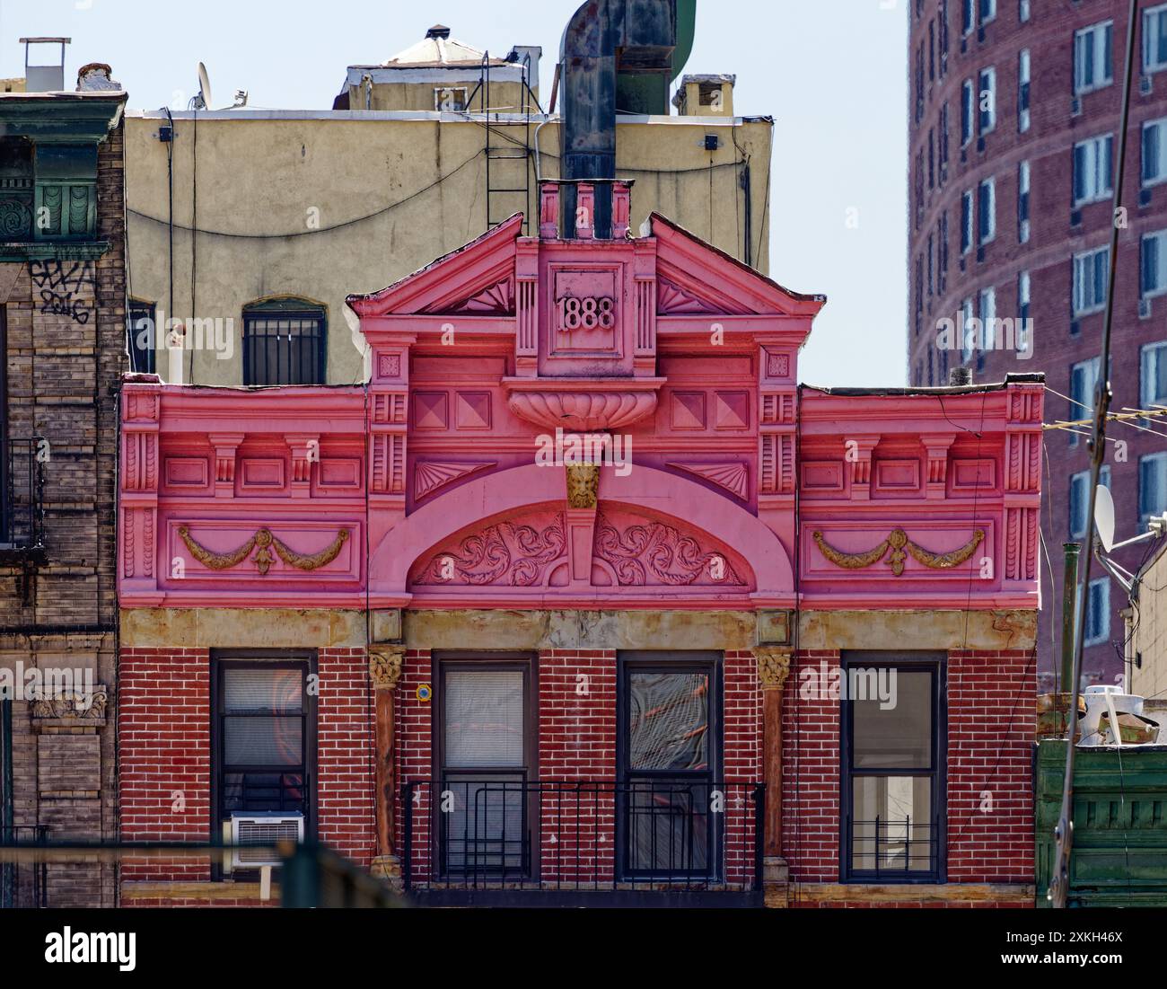 NYC Chinatown: 81 Baxter Street, a five-story brick-and-terra cotta ...