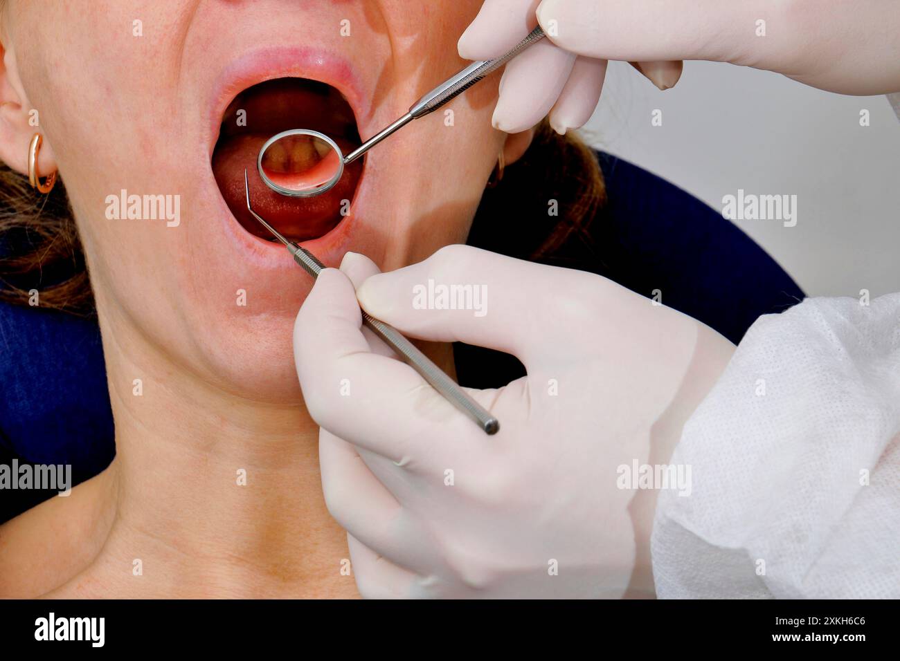 Zahnarzt frau hi-res stock photography and images - Alamy