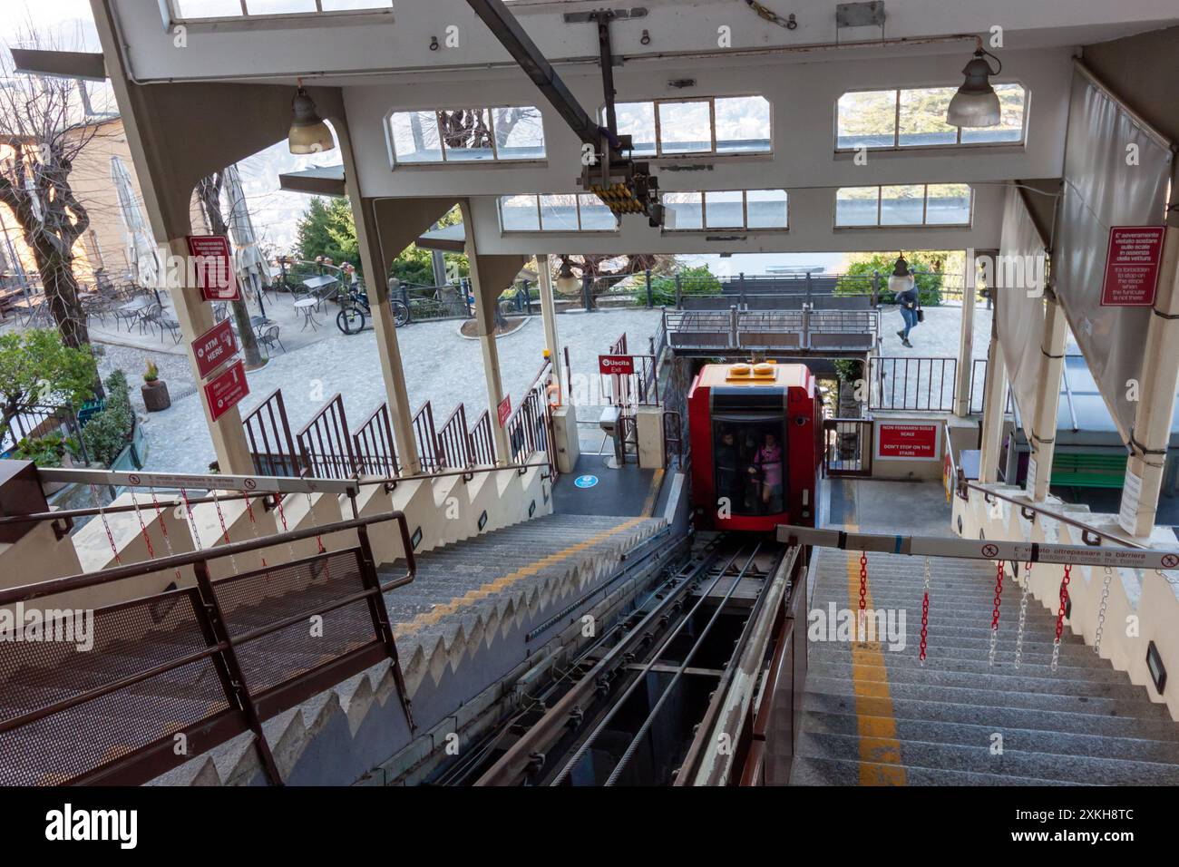 The como brunate cable car hi-res stock photography and images - Alamy