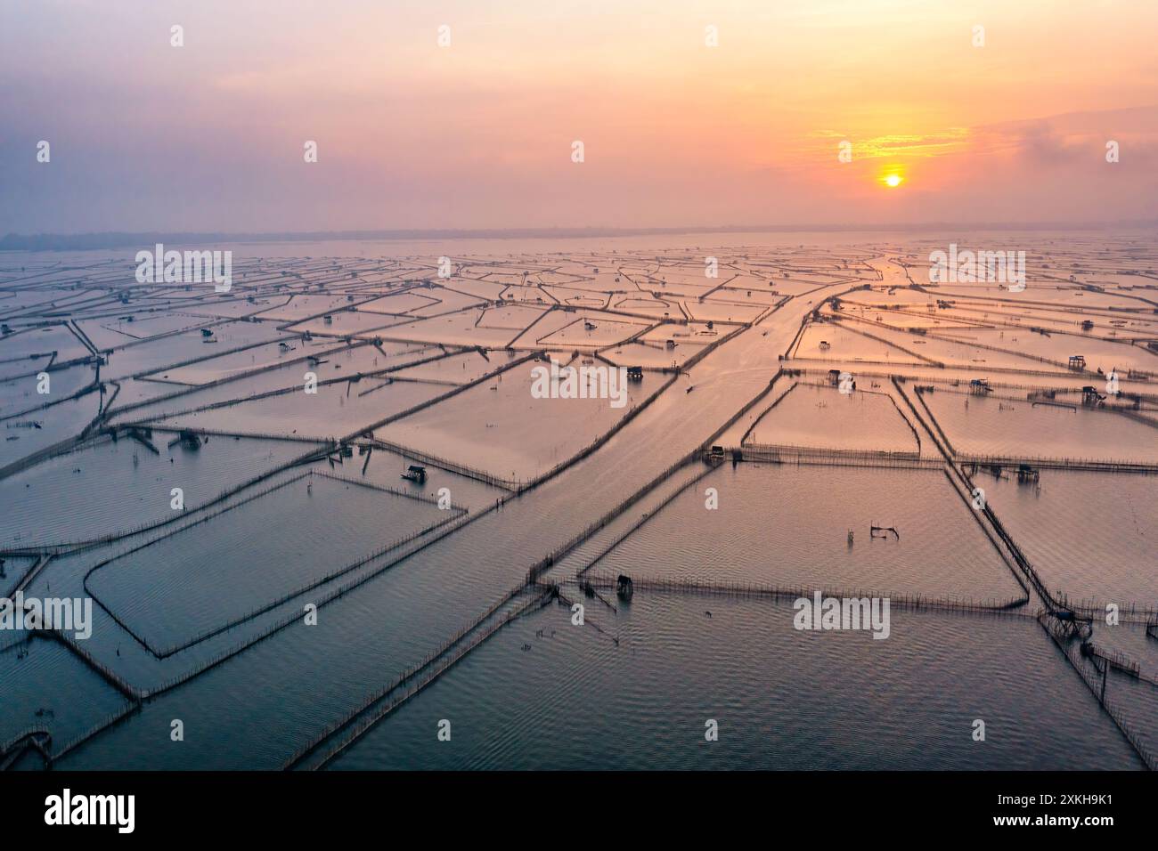 Chuon Lagoon, Hue belongs to the largest lagoon system in Vietnam ...