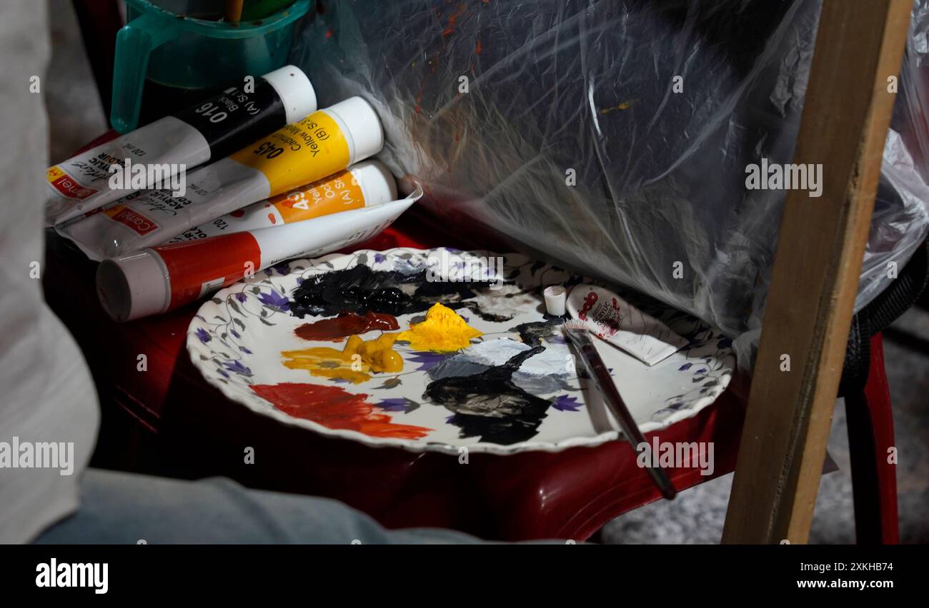Color Palette.. Color palette & equipment of an artist in the street ...