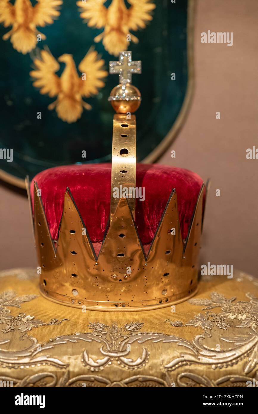 Historical hungary crown jewels hi-res stock photography and images - Alamy