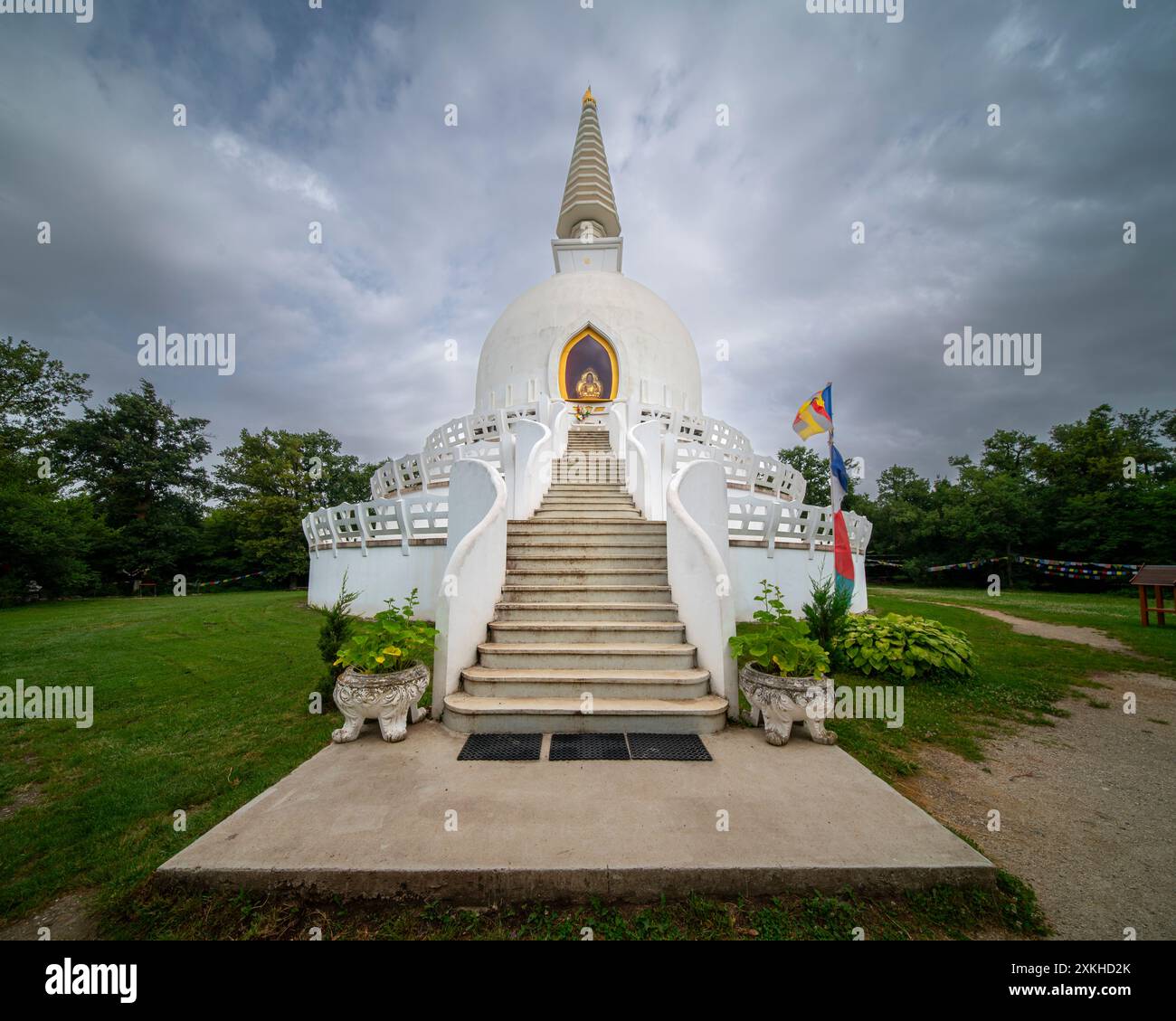 Thai temple footage hi-res stock photography and images - Alamy