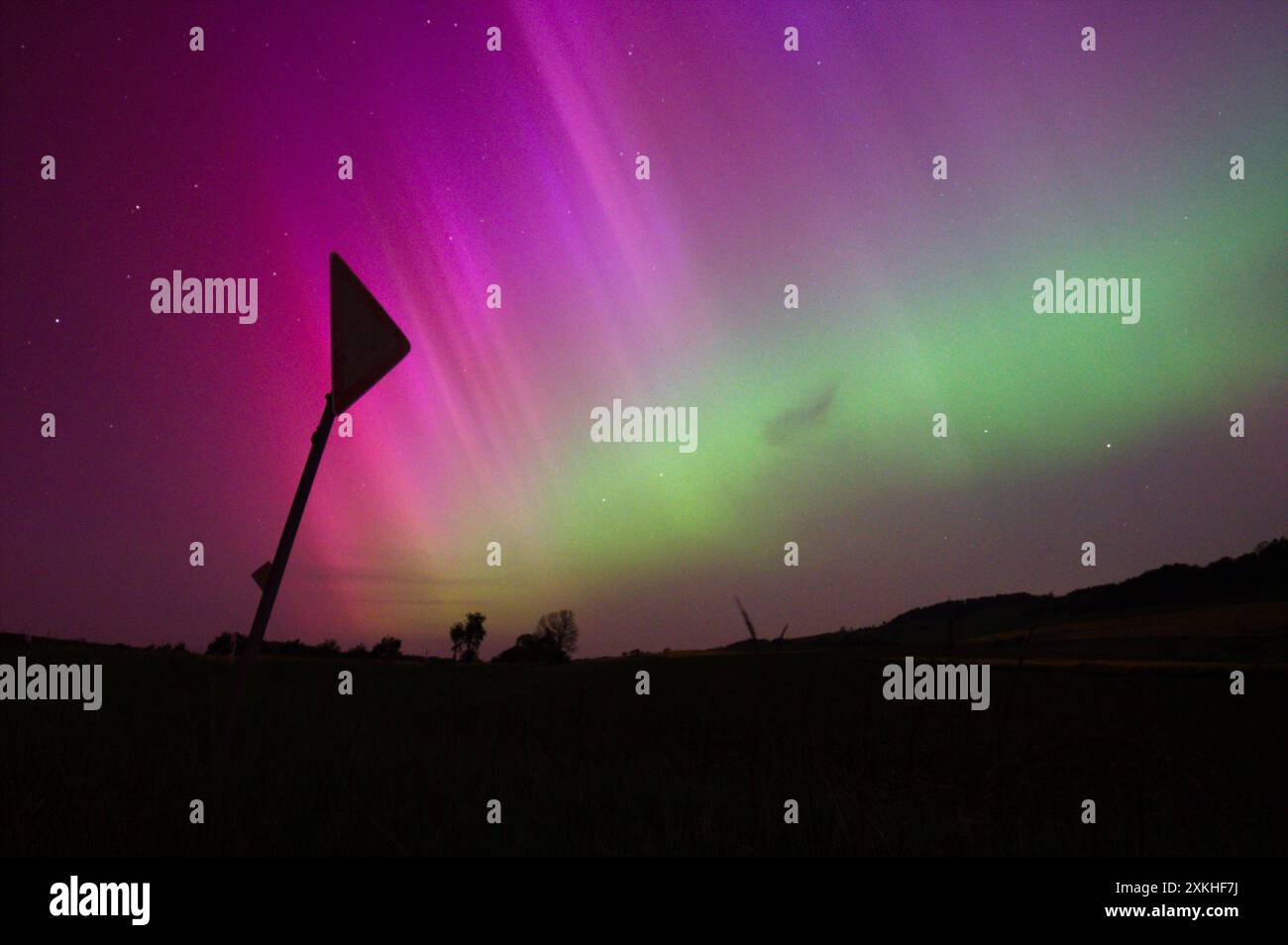 Aurora wallpaper hi-res stock photography and images - Alamy