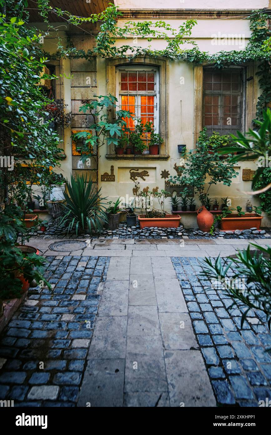 [Wandering in Icheri in Baku] Maybe this alley and window was the most ...
