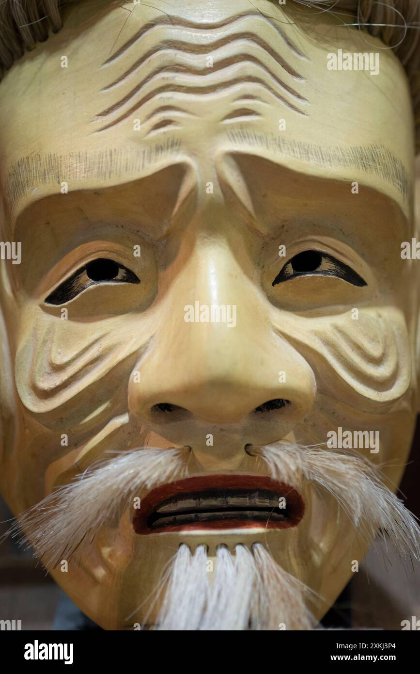 Japanese theater masks hi-res stock photography and images - Alamy
