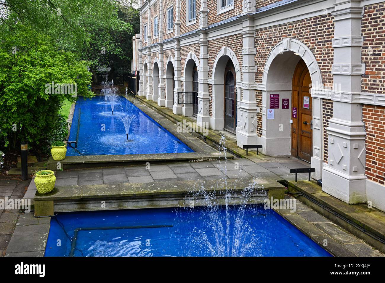 Pools with fountains, Holland House, Holland Park, Kensington, London ...