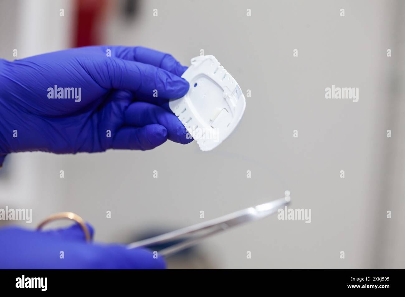 Monofilament suture hi-res stock photography and images - Alamy