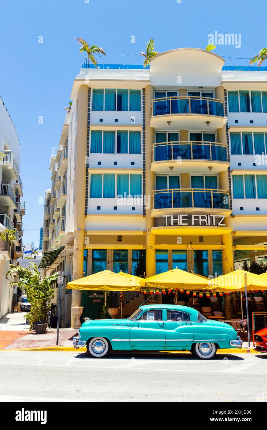 Buick Eight vintage retro car outside art deco The Fritz Hotel, Ocean ...