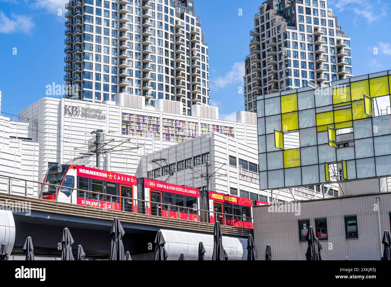 Public transport connections at The Hague Central Station, Centraal ...