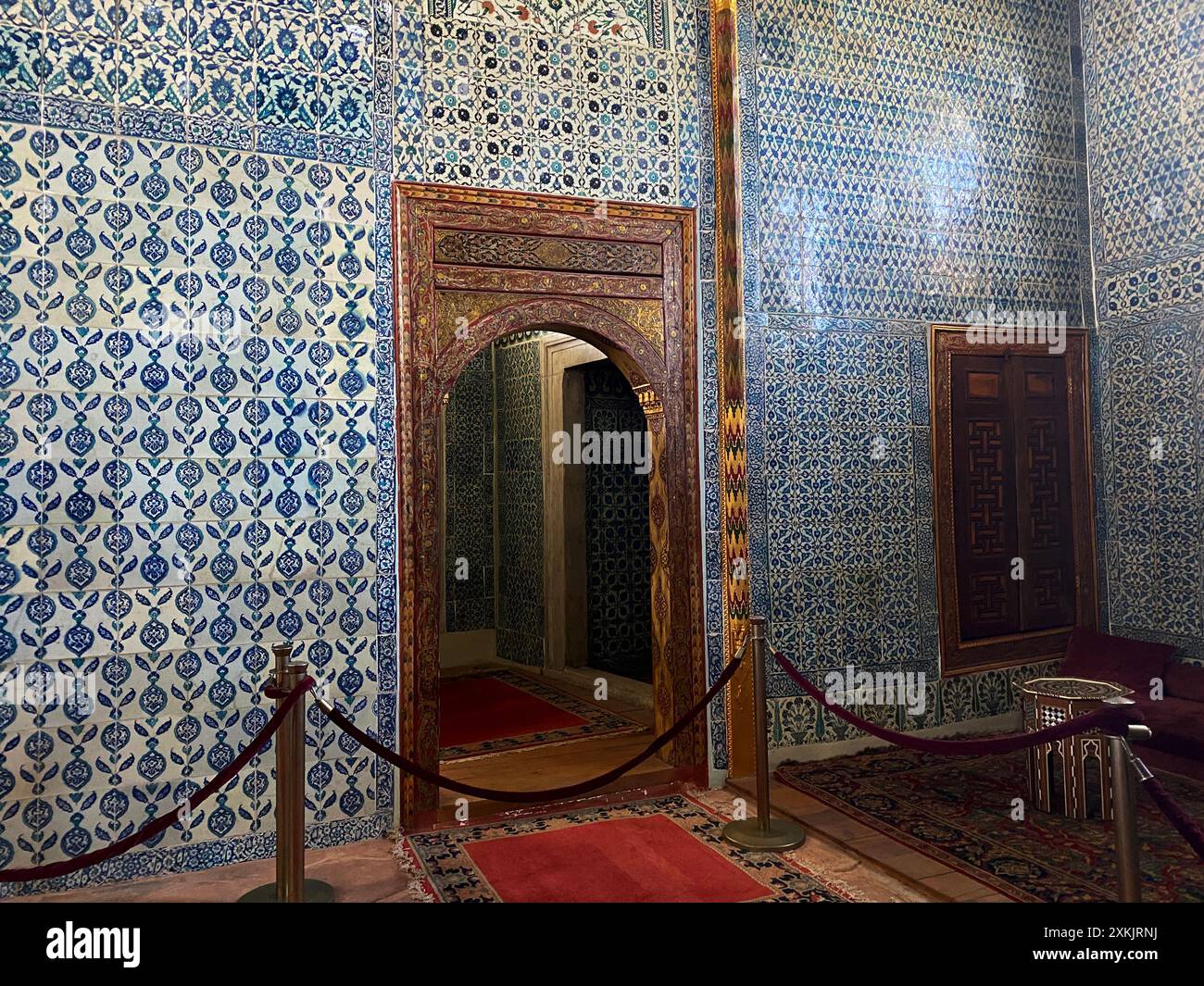 A view from the Hunkar Kasrı of the Yeni Mosque Complex in Istanbul ...