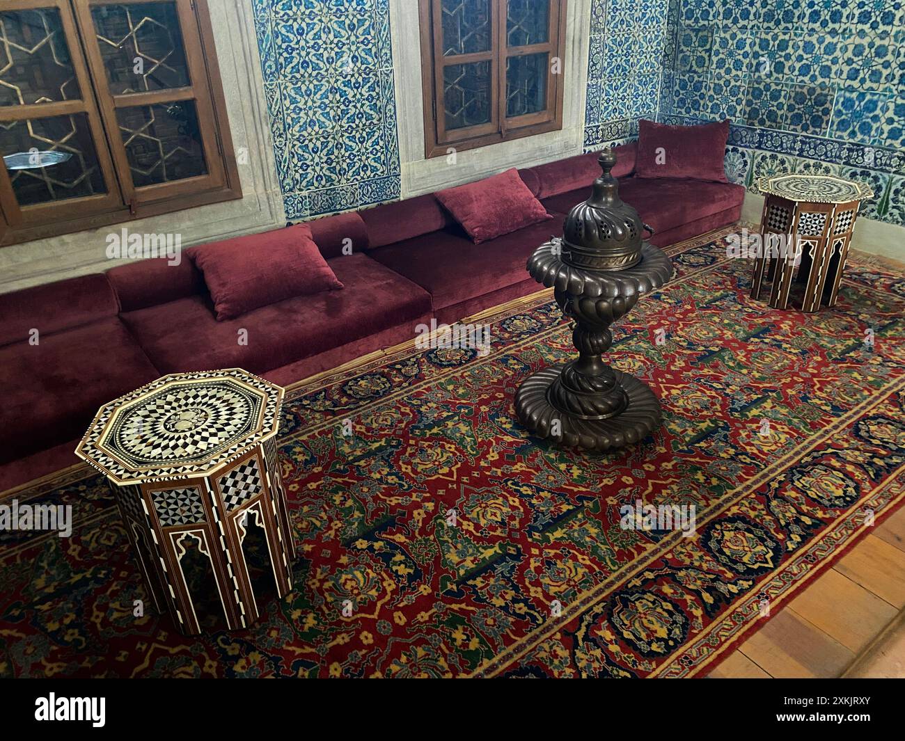 A view from the Hunkar Kasrı of the Yeni Mosque Complex in Istanbul ...