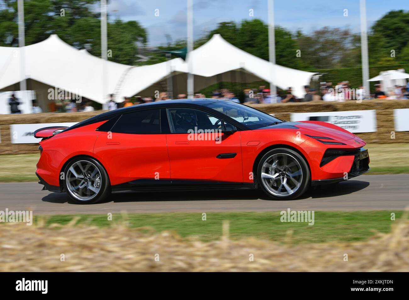 Lotus Emeya R, First Glance, an opportunity to see new models and ...