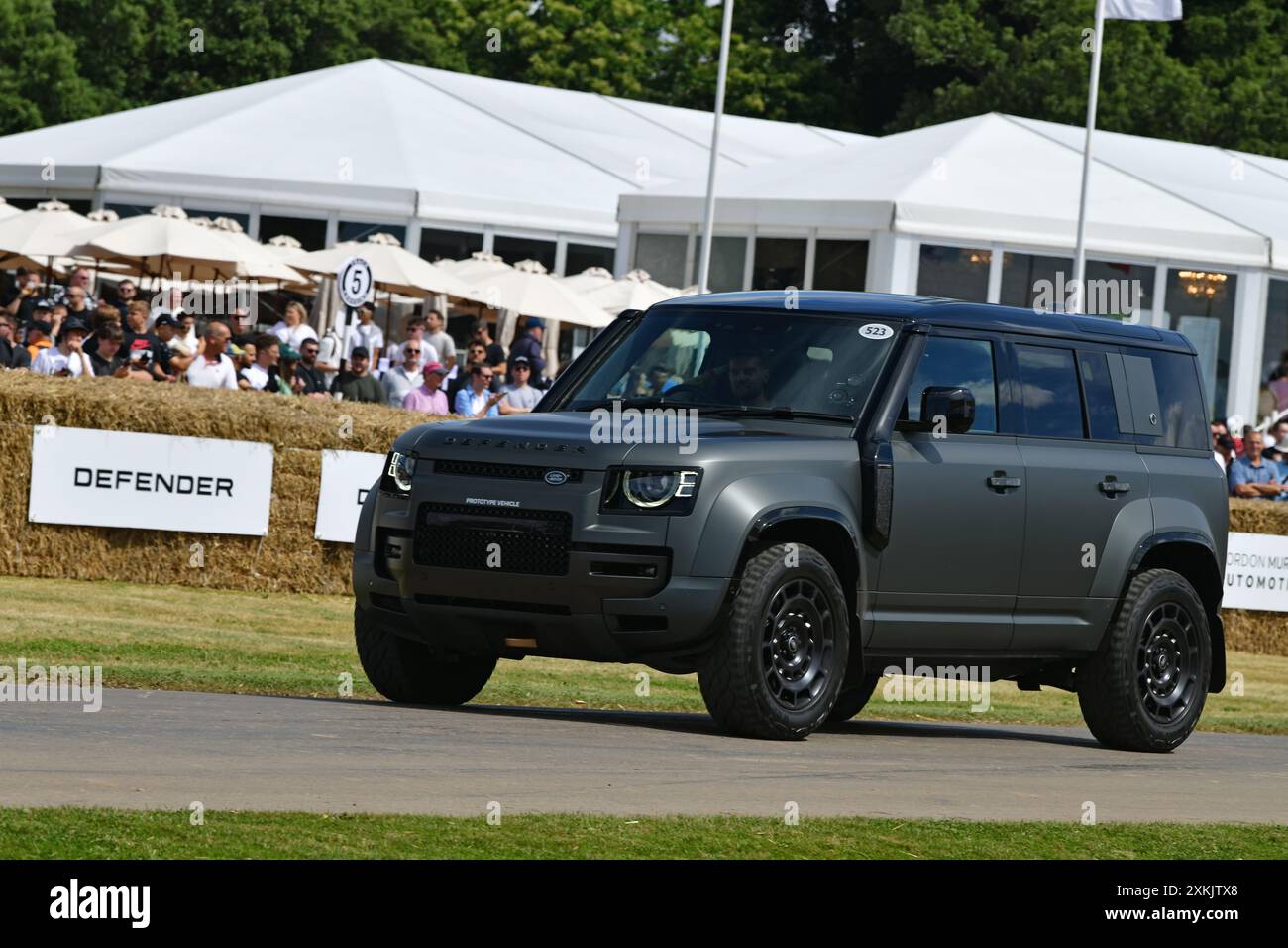 Land Rover Defender OCTA, First Glance, an opportunity to see new ...