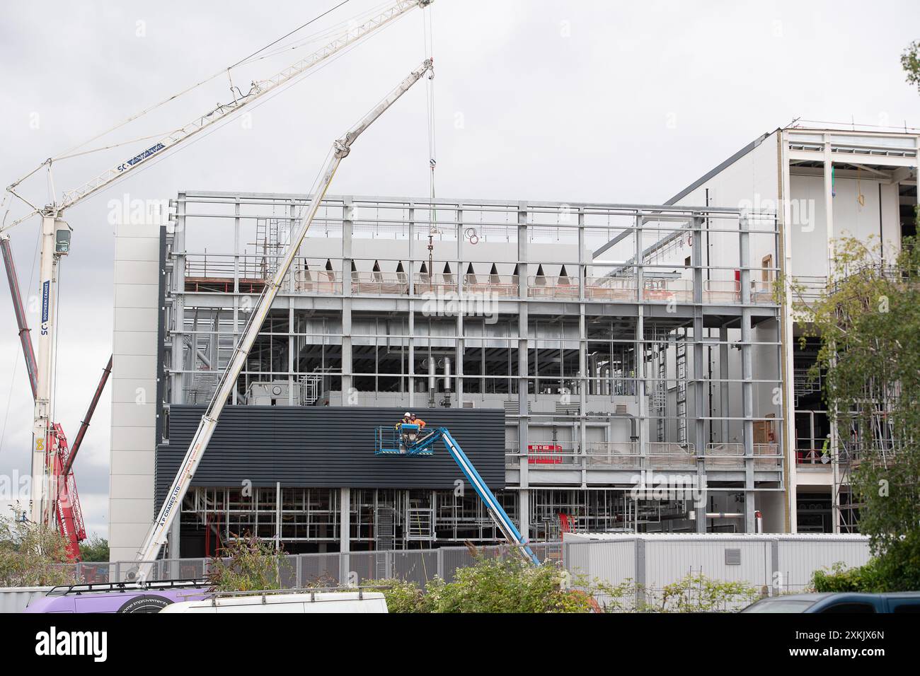 Slough, Berkshire, UK. 23rd July, 2024. Construction work is continuing ...