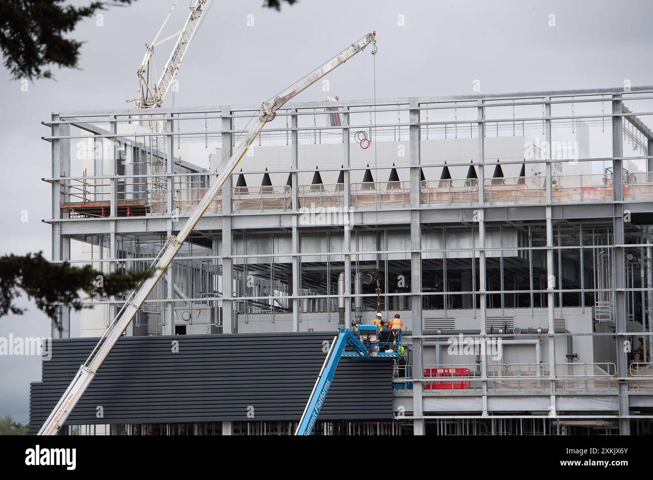 Slough, Berkshire, UK. 23rd July, 2024. Construction work is continuing ...