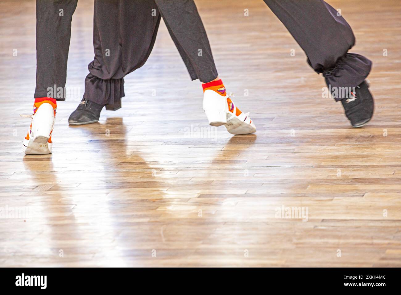 Ballroom dance routine hi-res stock photography and images - Alamy