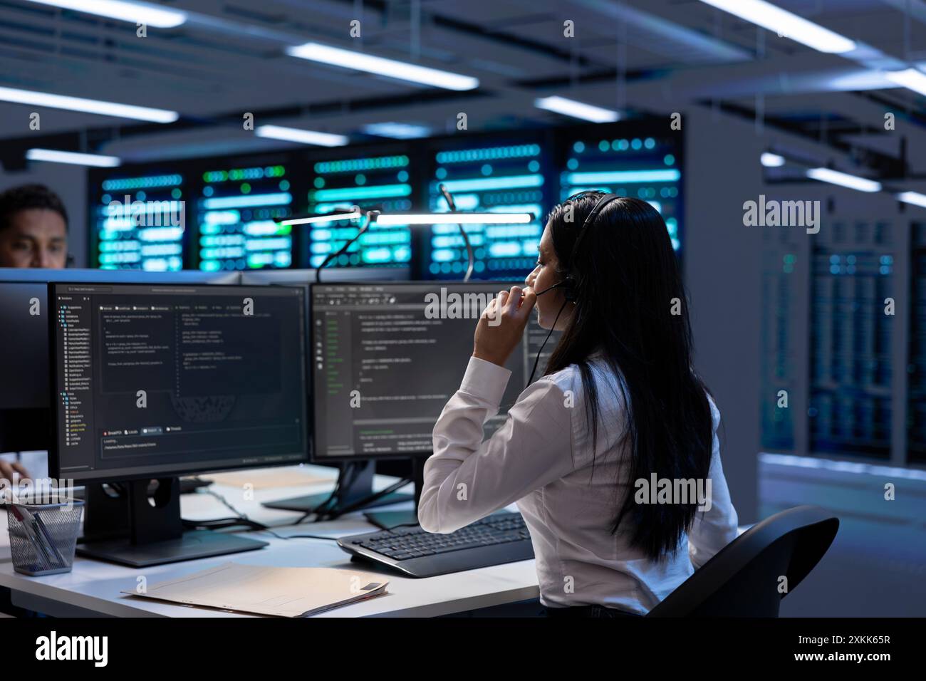 Specialists in data center hi-res stock photography and images - Alamy