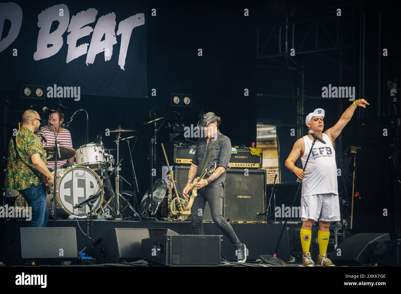 Artiste punk rock hi-res stock photography and images - Alamy