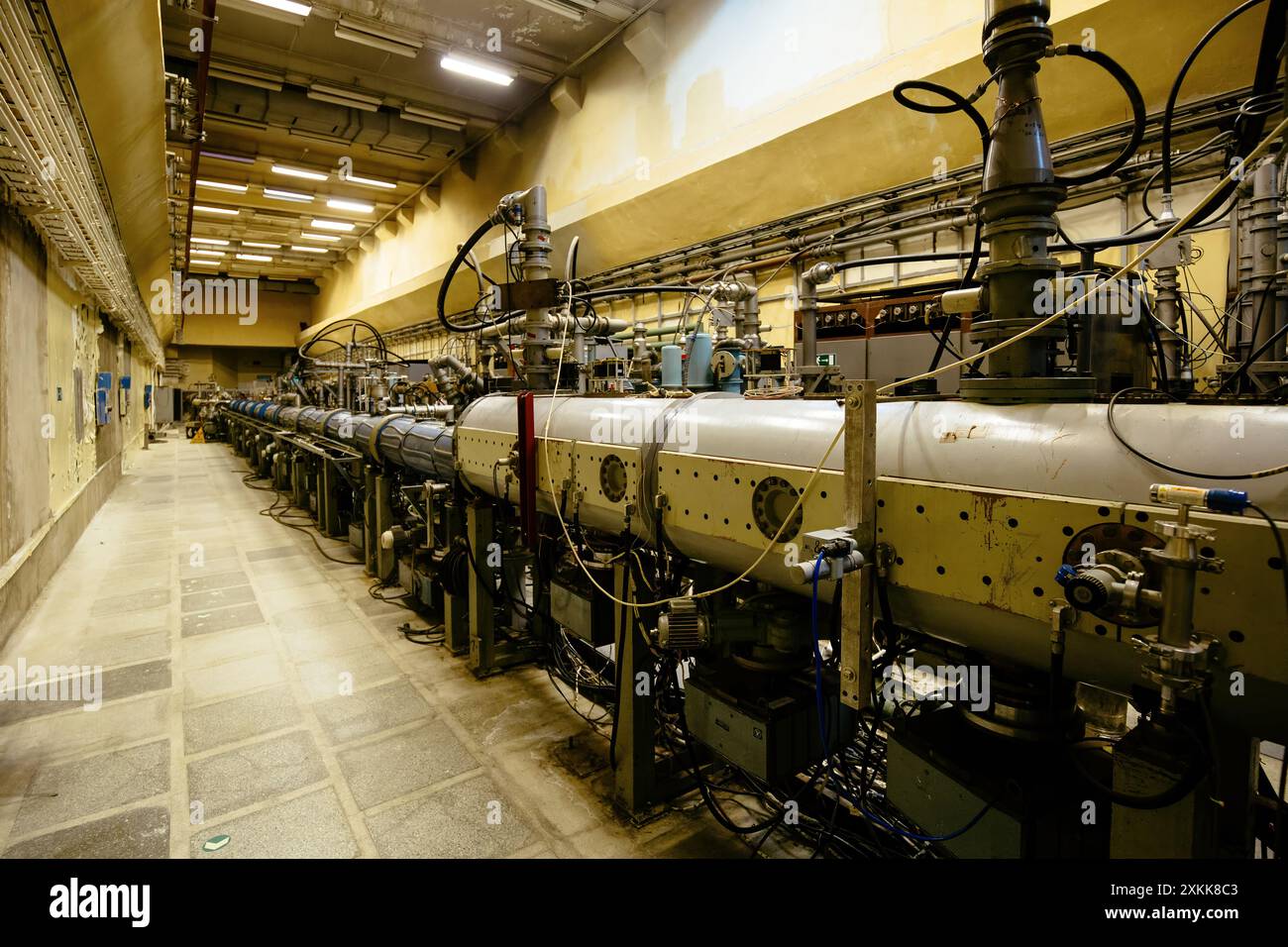 Cyclotron building hi-res stock photography and images - Alamy