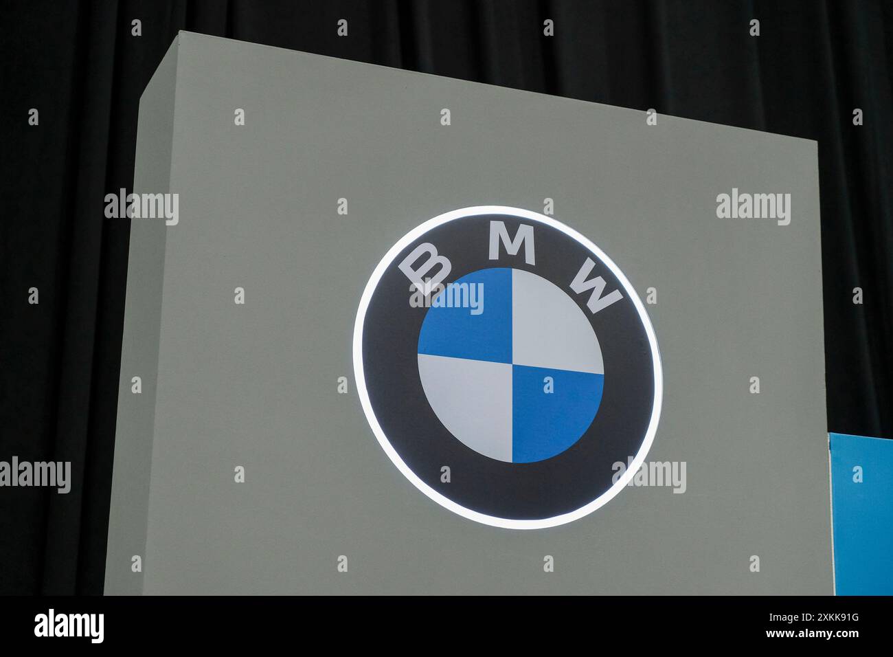 Evx logo hi-res stock photography and images - Alamy