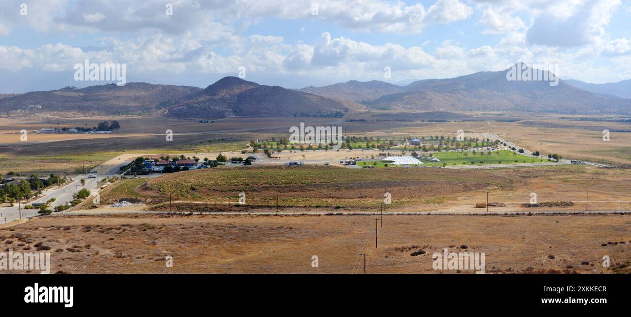 Panorama of the Diamond Valley Lake Community Park, CA Stock Photo - Alamy