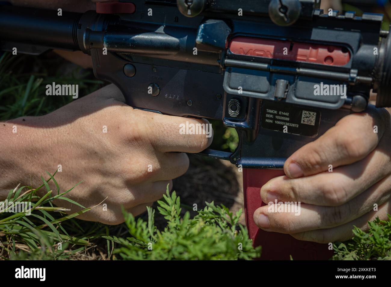 Recruits with Golf Company 2nd Recruit Training Battalion, practice ...