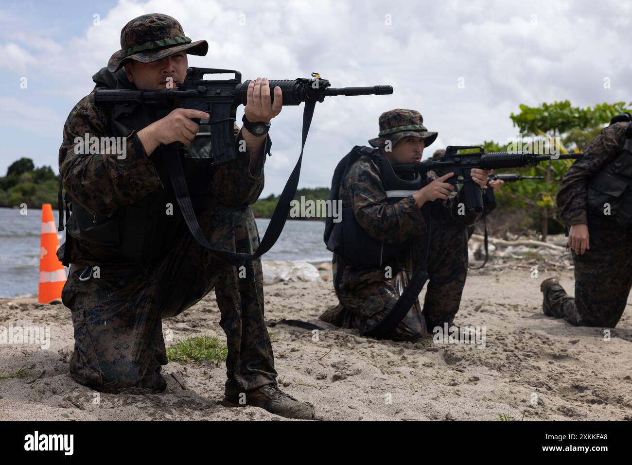 U.S. Marines with Littoral Craft Company, Charlie, 4th Amphibious ...