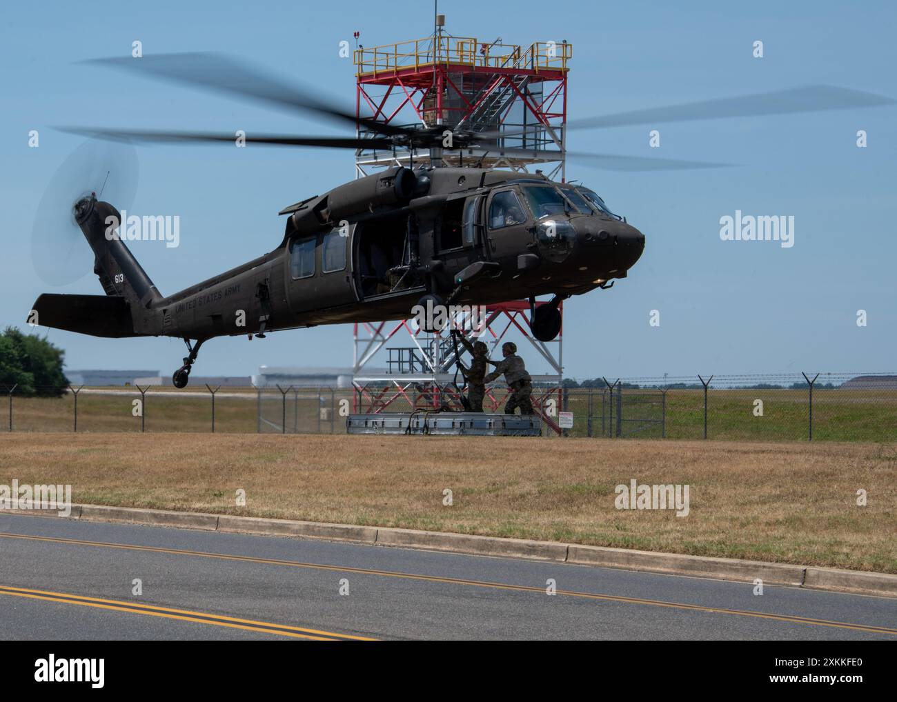 U.S. Soldiers conduct a sling load with a UH-60 Black Hawk helicopter ...