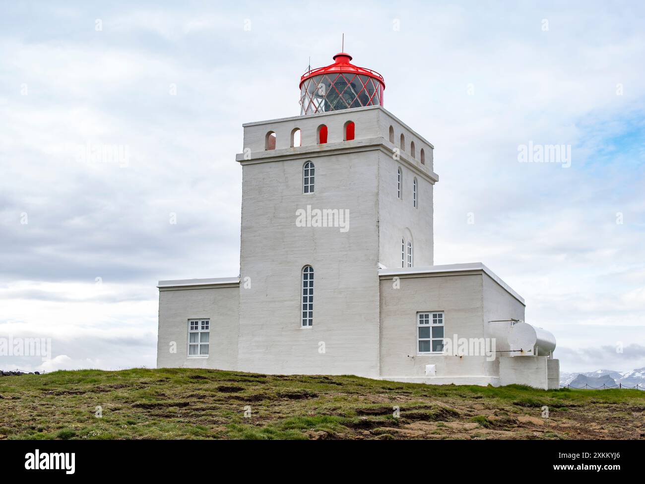 Icelandic coastal lighthouse hi-res stock photography and images - Alamy