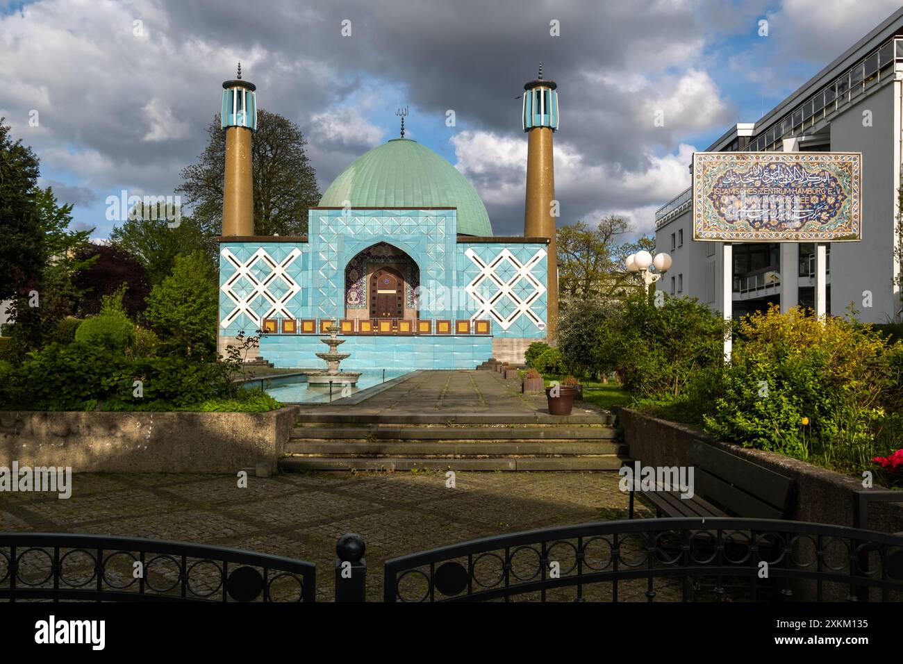 18.04.2024, Germany, Hamburg, Hamburg - The Blue Mosque, tourist ...