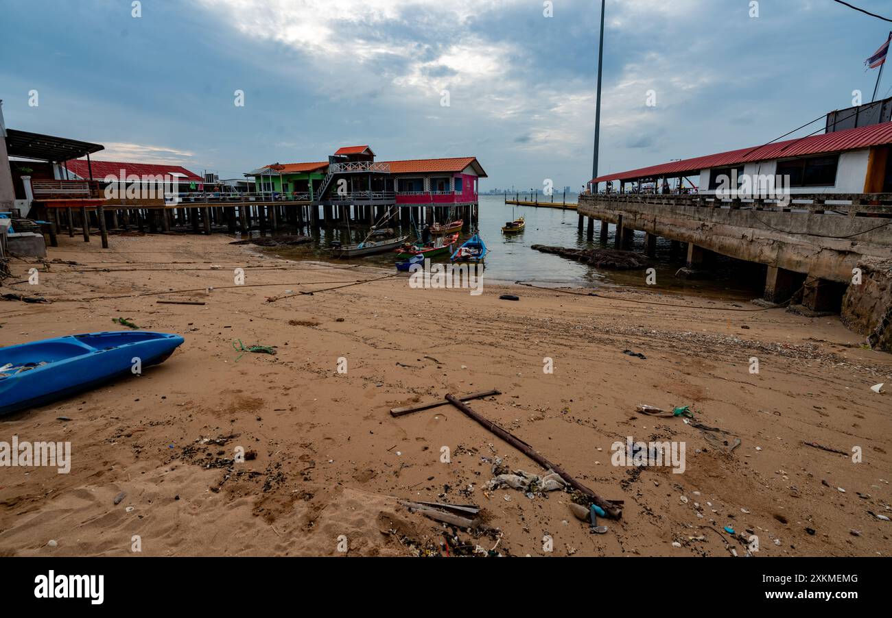 Koh Larn, pattaya thailand, Ferry Harbour, Thailand Stock Photo - Alamy