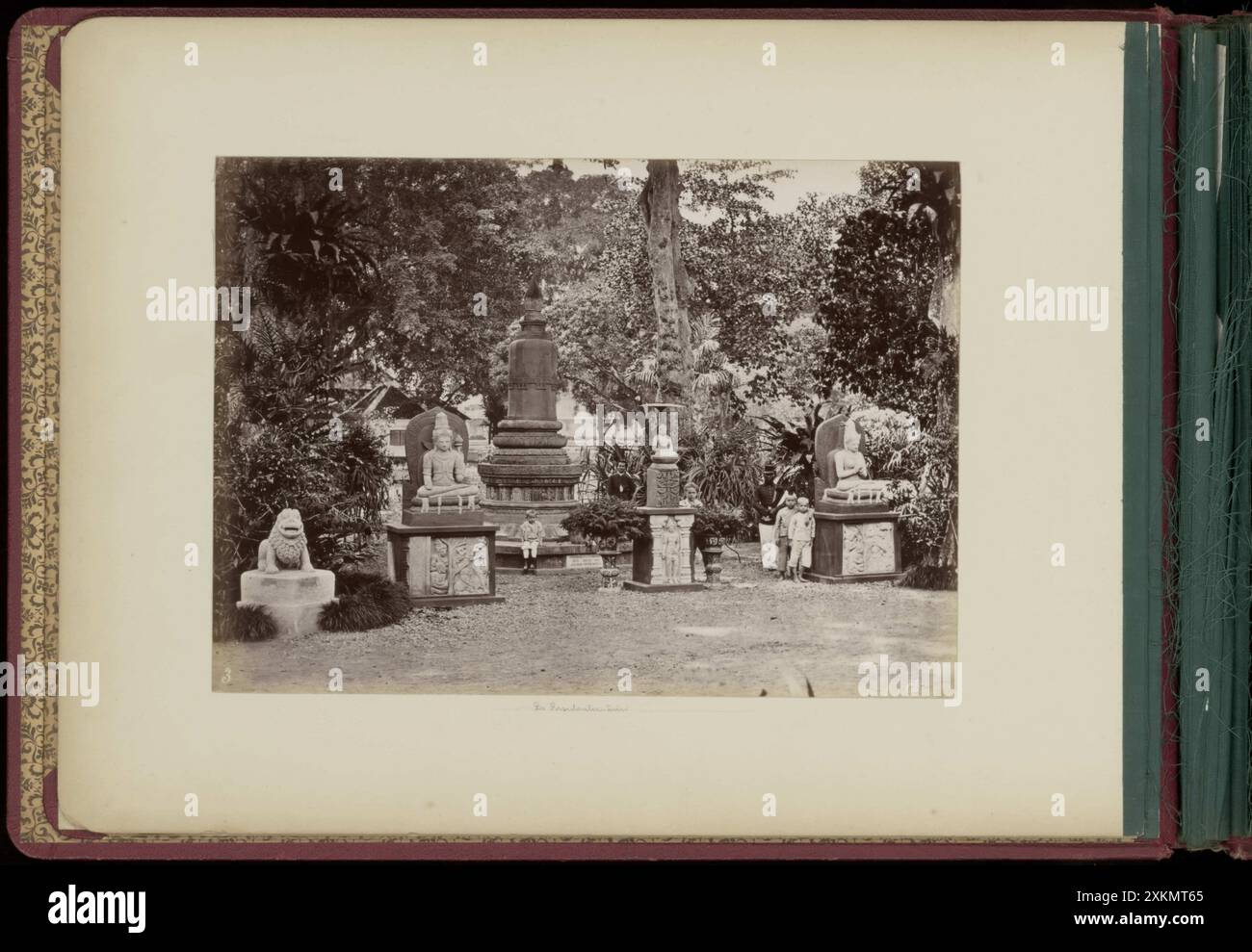 Ancient Javanese Statues Stock Photo - Alamy