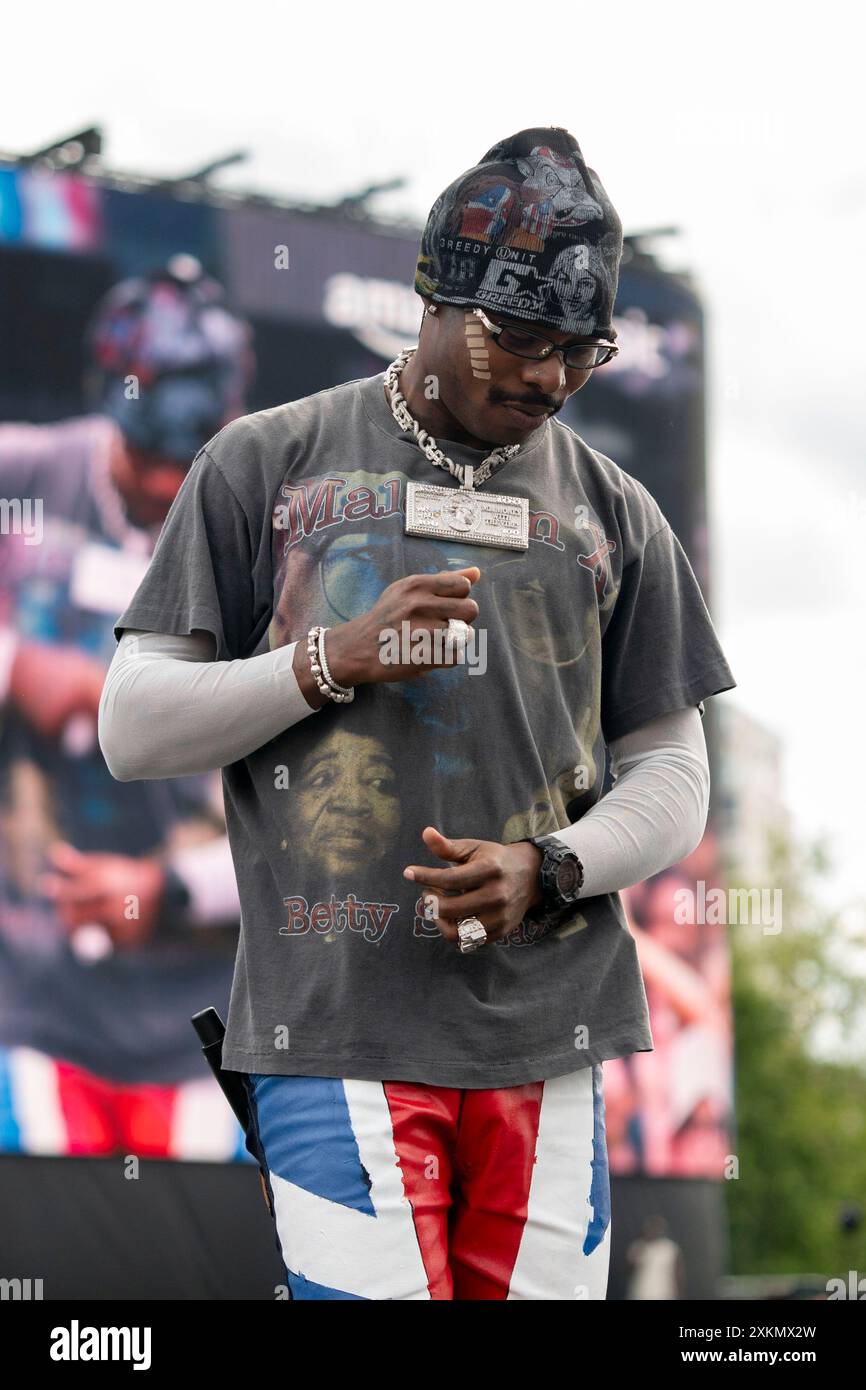 Asake preforming at the Wireless festival Finsbury Park London Stock ...