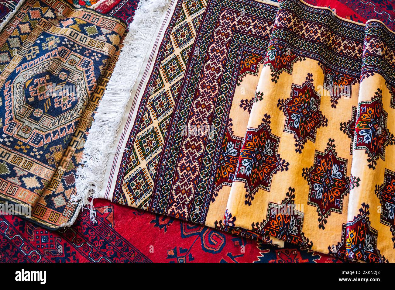 luxury oriental handmade persian Turkish carpets at the bazaar in ...