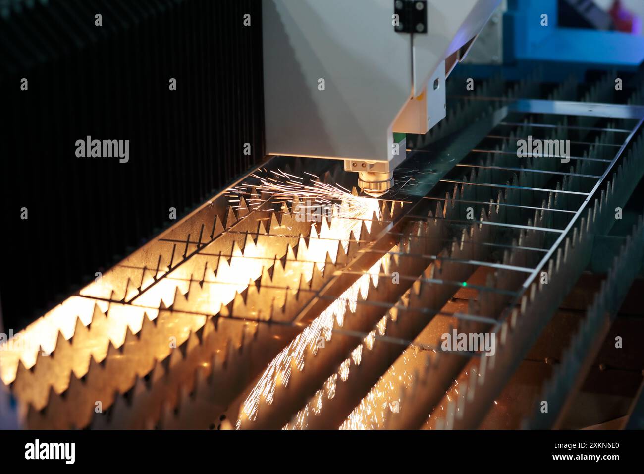 Automatic metal sheet cutting process with industrial CNC fiber laser ...