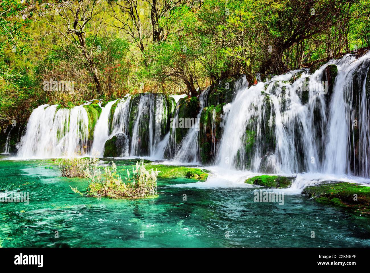 Azure waterfall cascade hi-res stock photography and images - Alamy