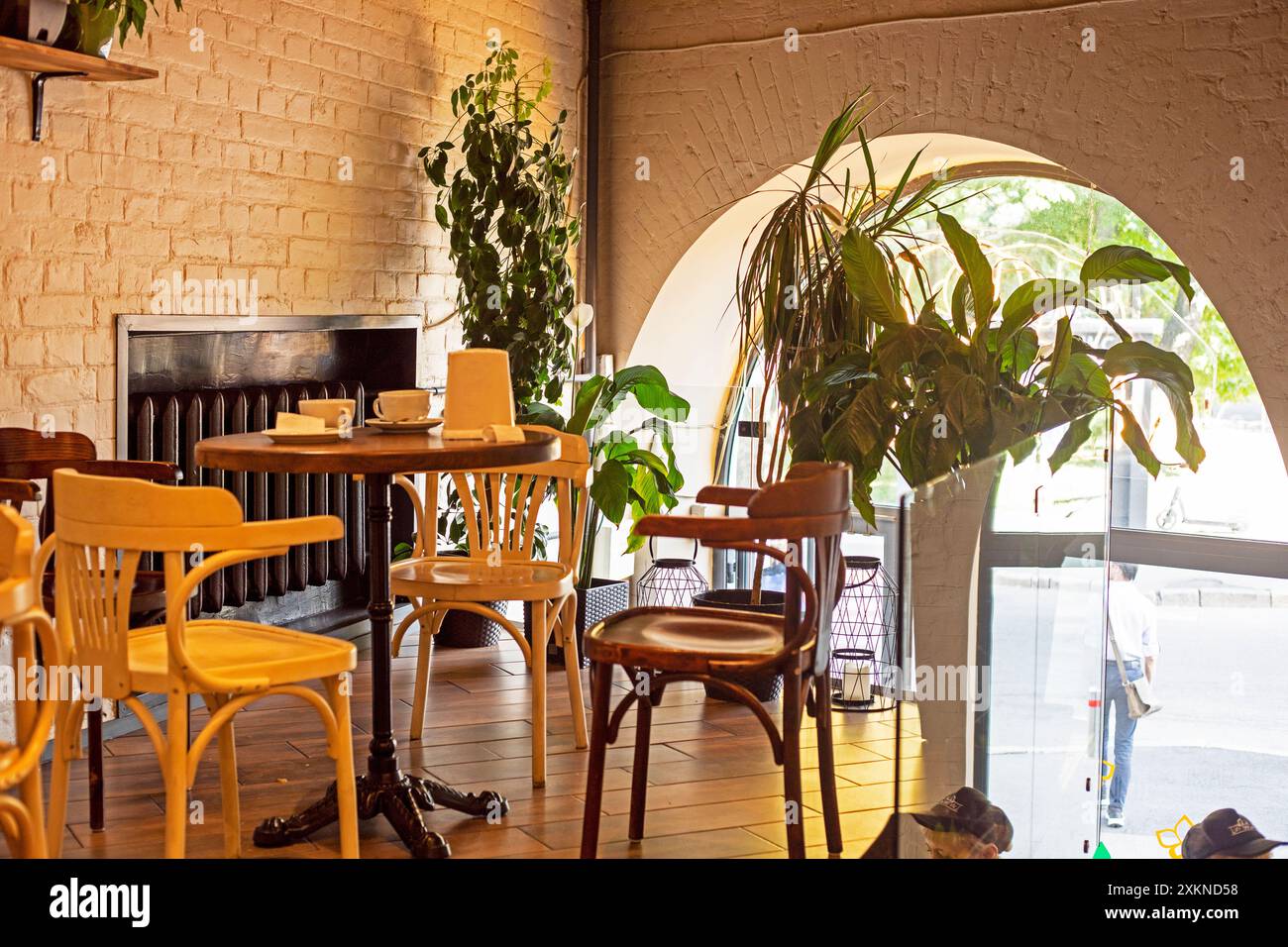 Minimalist cafe seating hi-res stock photography and images - Alamy