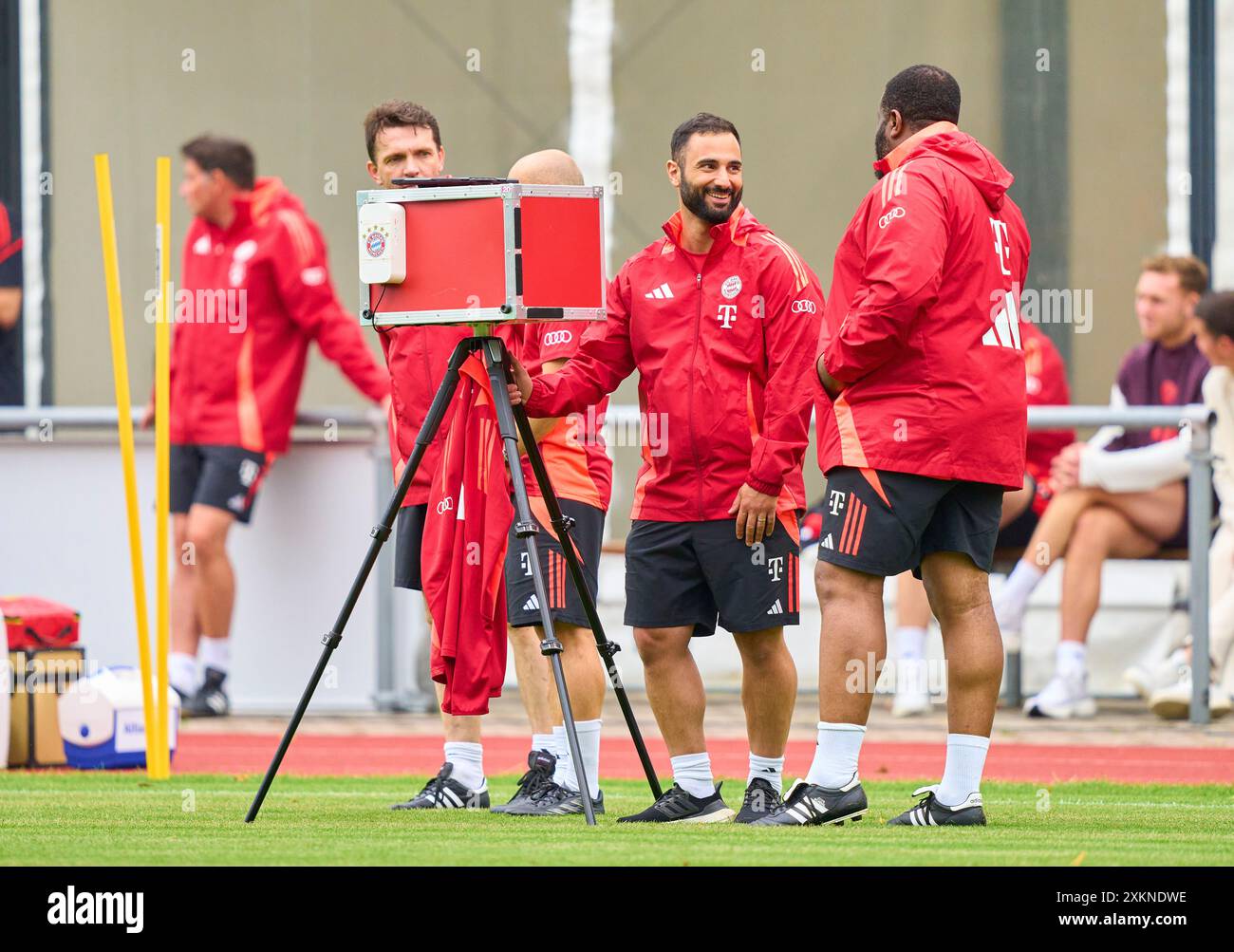athletic coach Soner Mansuroglu (M)(Datenanalyst), at the FC BAYERN ...