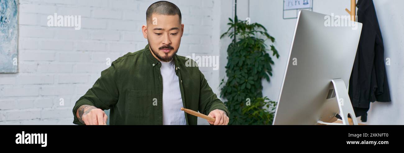 Computer musical instrument hi-res stock photography and images - Alamy
