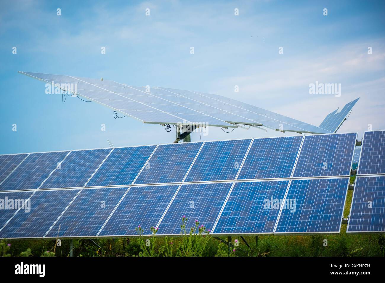 Photovoltaik Anlage auf einem Feld, Bayern, Deutschland Editorial use ...