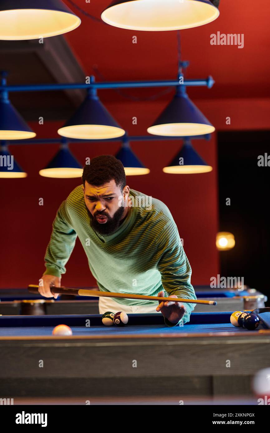 Man by the pool at night hi-res stock photography and images - Alamy