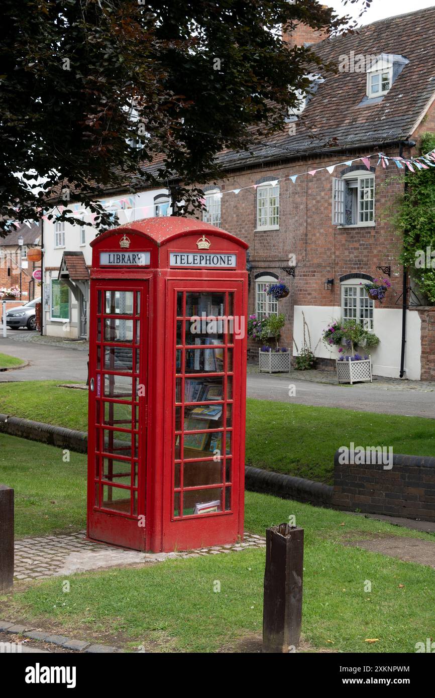 Telephone box library hi-res stock photography and images - Alamy