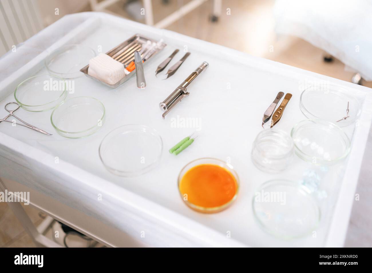 Exam room setup hi-res stock photography and images - Alamy