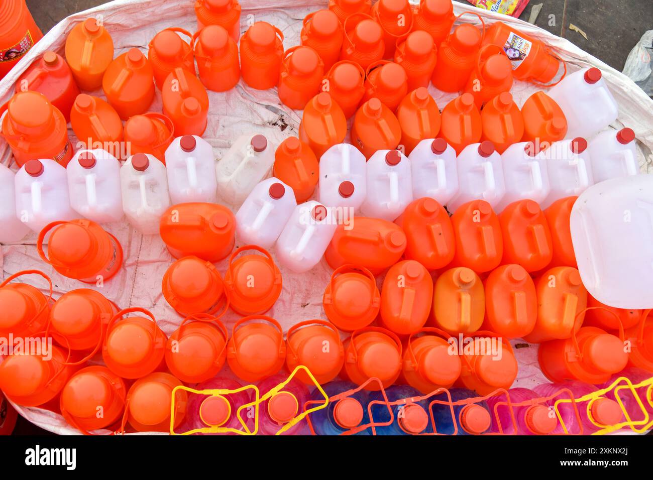 Different types of plastic bottle hi-res stock photography and images ...