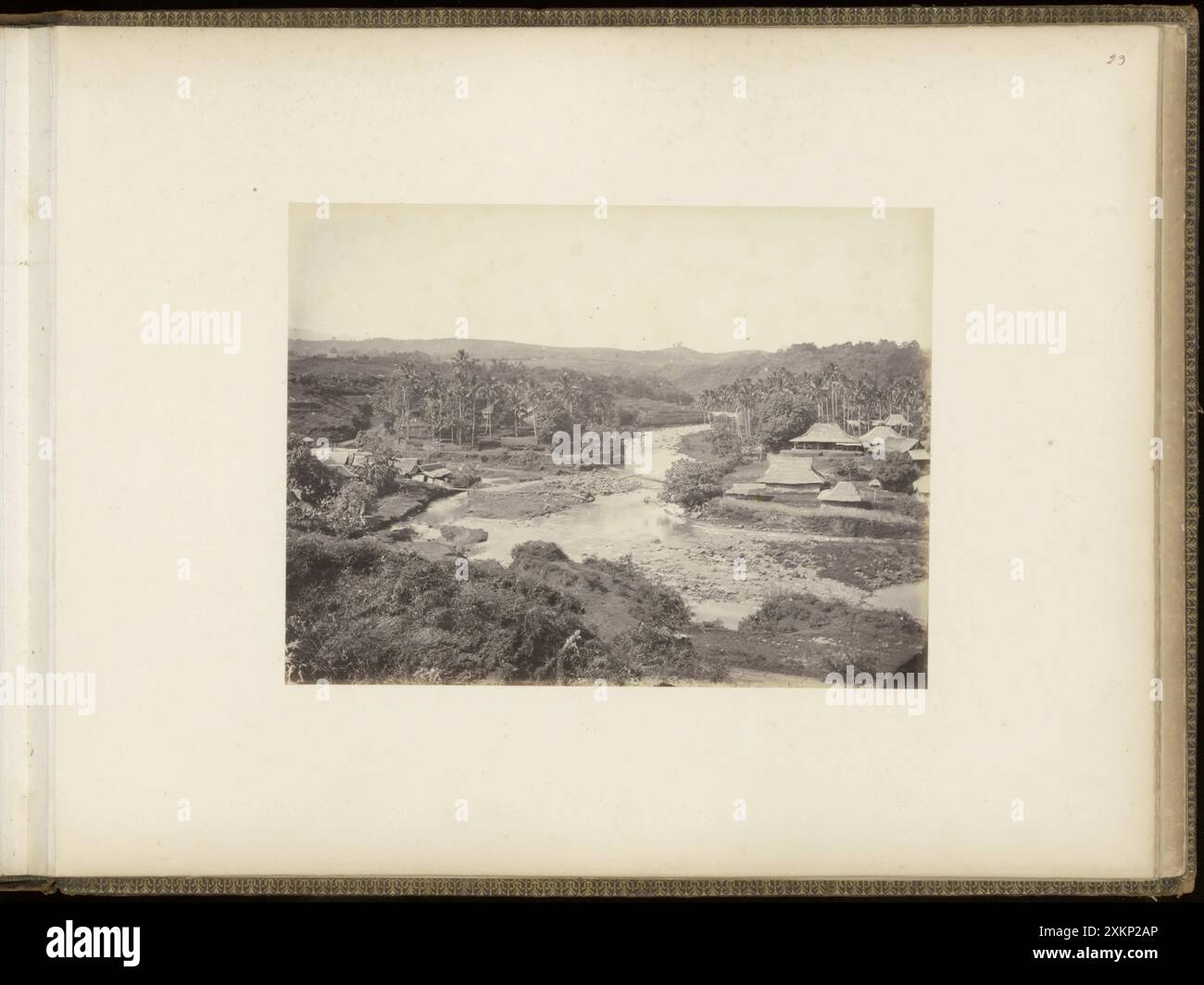 Traditional javanese houses hi-res stock photography and images - Alamy