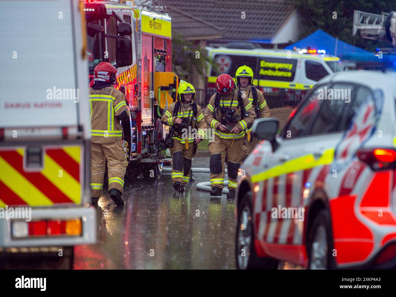 Nsw fire fighters hi-res stock photography and images - Alamy