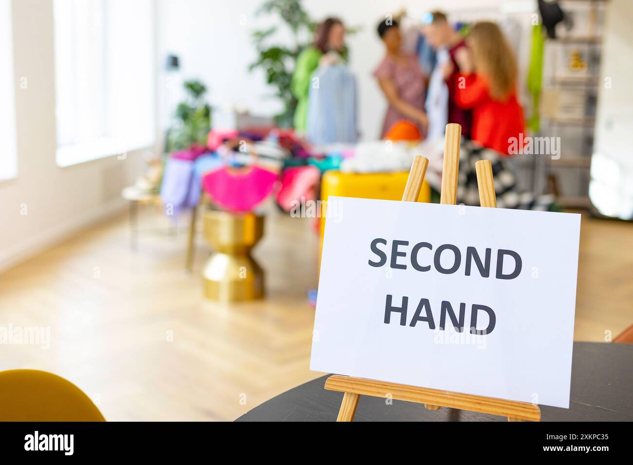 Dress market people second hand used clothes used clothing hi-res stock ...